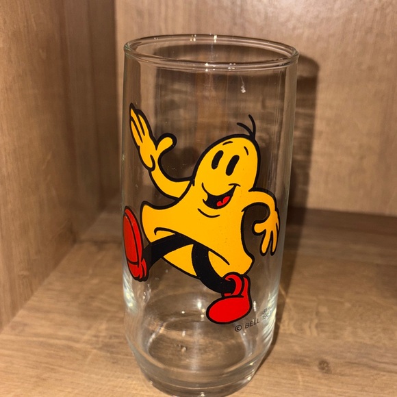 Dining | Vintage Bell Gas 1981 We Keep You Going Glass V9189 | Poshmark